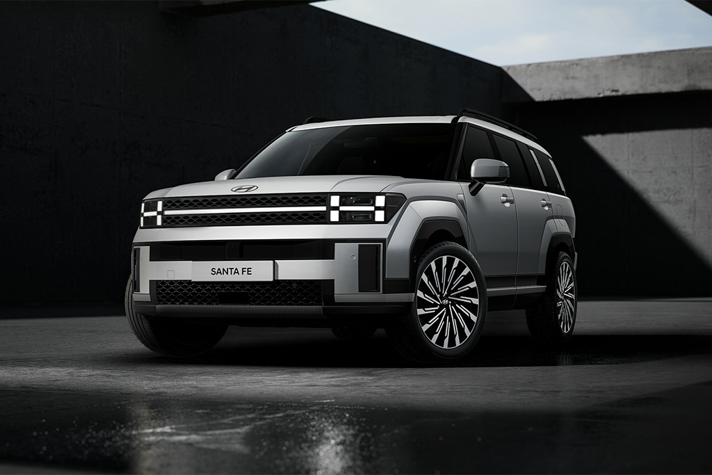 Hyundai's all-new Santa Fe is a far boxier-looking SUV - Sgcarmart