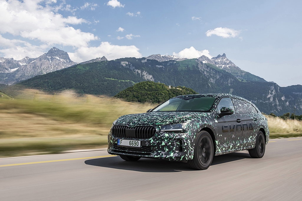 Skoda reveals first details of the next Superb - Sgcarmart