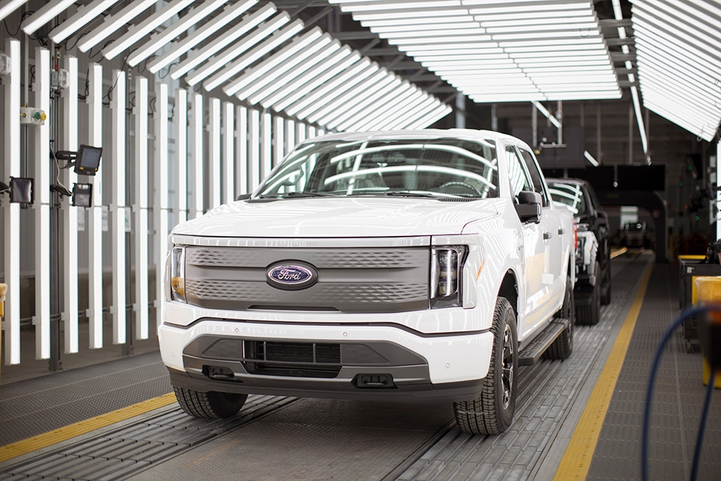 Ford ramps up production of the F-150 Lightning - Sgcarmart
