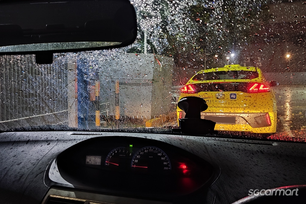 Oh no, your car’s interior is wet! What now? - Sgcarmart