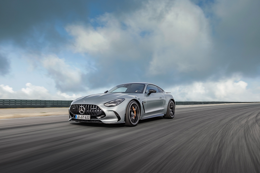 Mercedes-AMG GT gets all-wheel drive and 2+2 seating layout - Sgcarmart