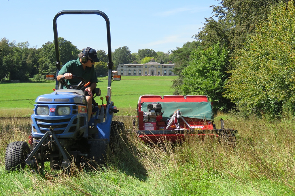 Rolls-Royce deploys new wild seed harvester - Sgcarmart