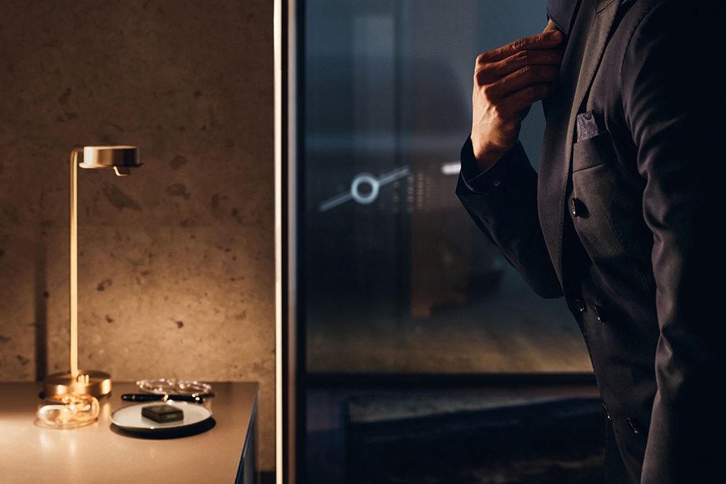 Volvo reveals first details of its EM90 all-electric MPV - Sgcarmart