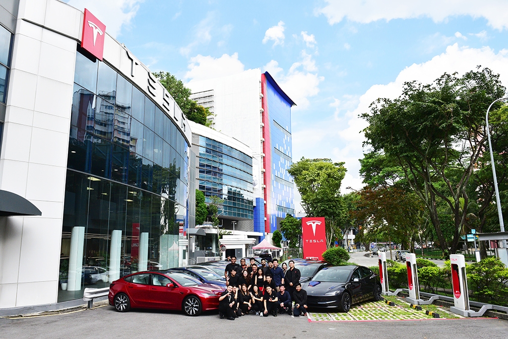 Tesla starts deliveries of updated Model 3 in Singapore - Sgcarmart