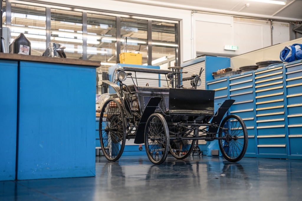 Mercedes-Benz brings back the Benz Motor-Velocipede - Sgcarmart