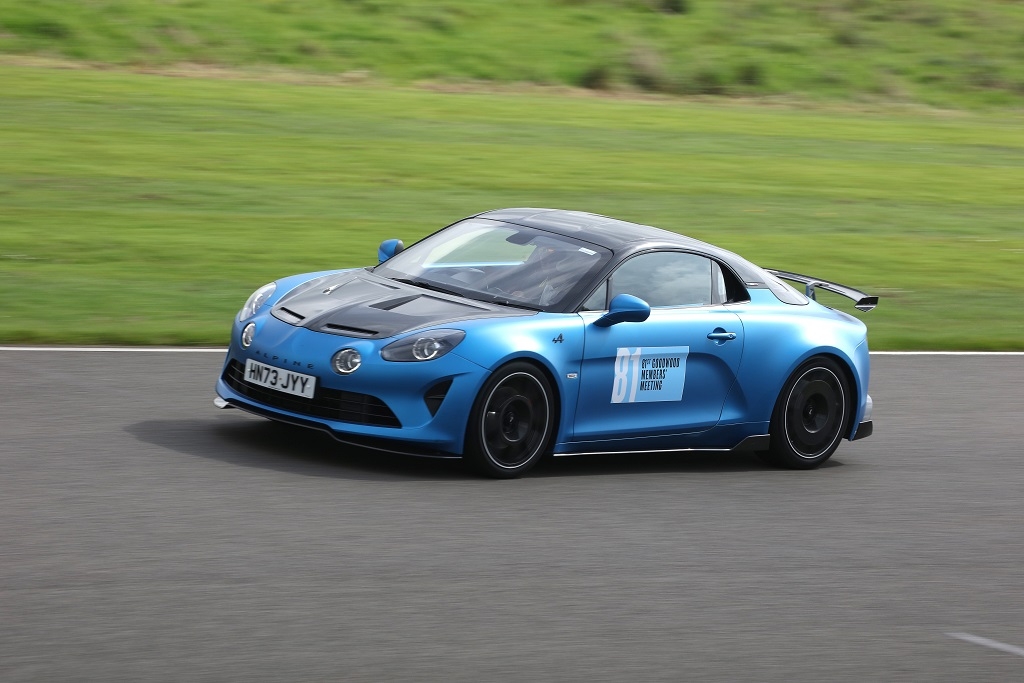 Alpine shows off its motorsports history at the MM81 - Sgcarmart