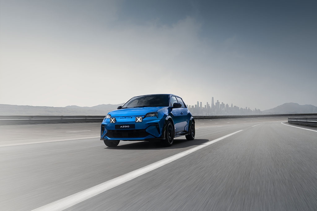 Alpine reveals new A290 electric hot hatch - Sgcarmart