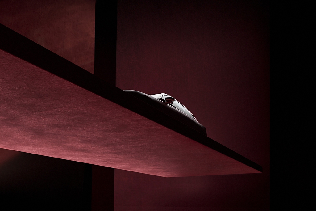 Volvo reveals first teasers of new ES90 - Sgcarmart