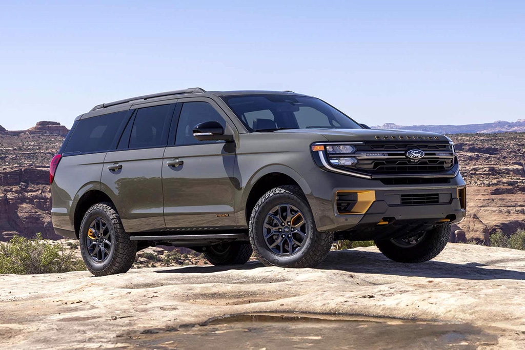 Ford unveils new 2025 Expedition revamped with new features - Sgcarmart