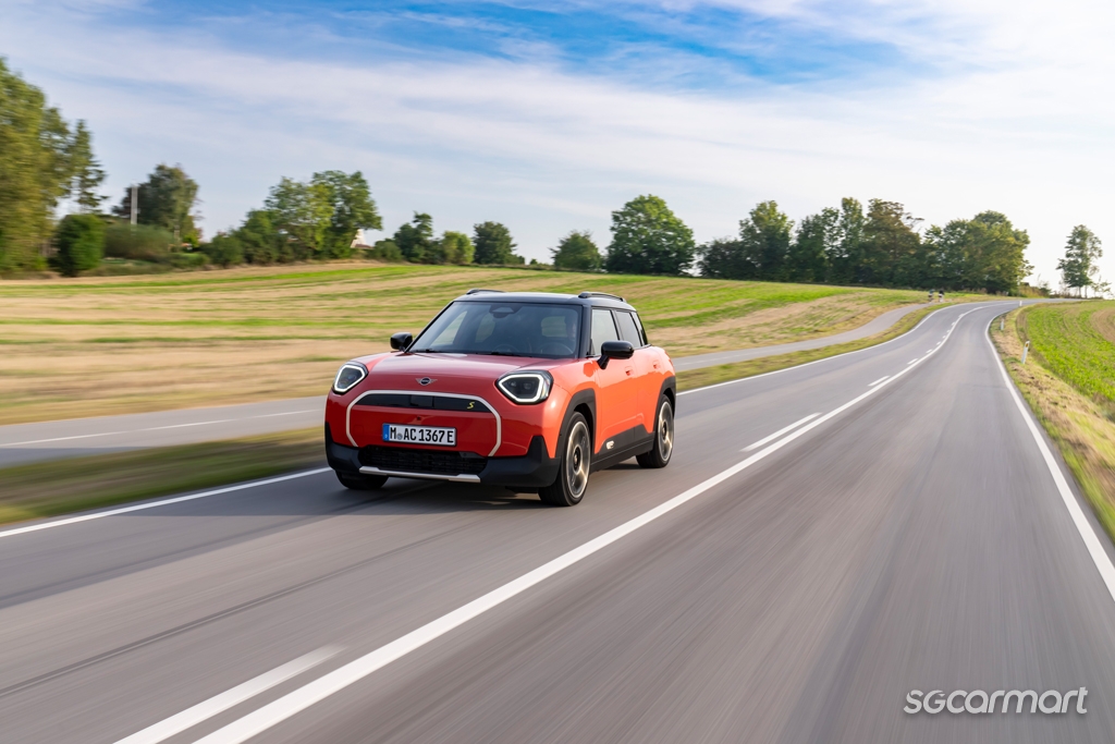 MINI Aceman SE First Drive Review - Sgcarmart