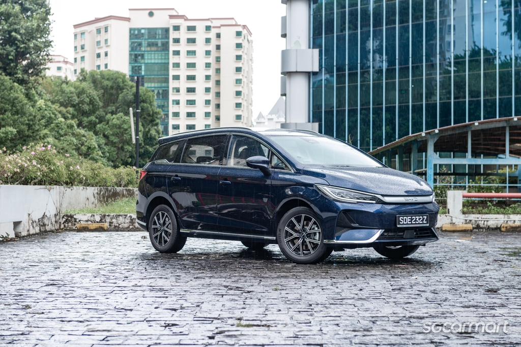 BYD M6 Review - Sgcarmart