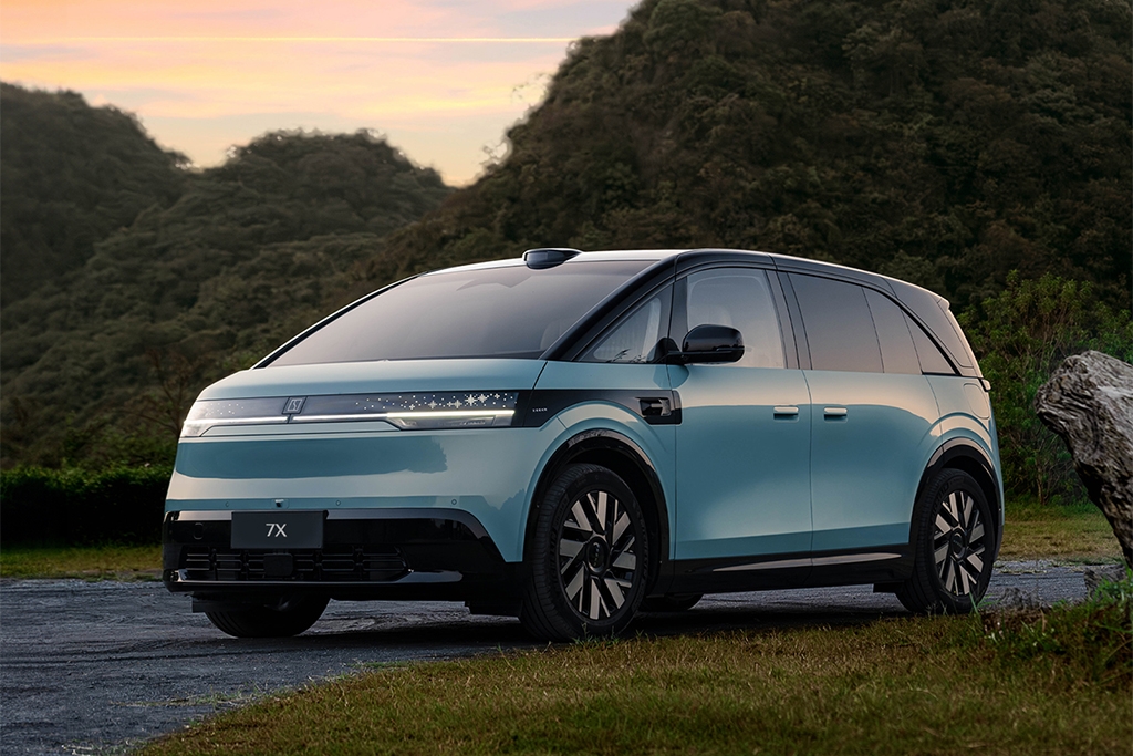 Zeekr 7X and MIX each net design award - Sgcarmart